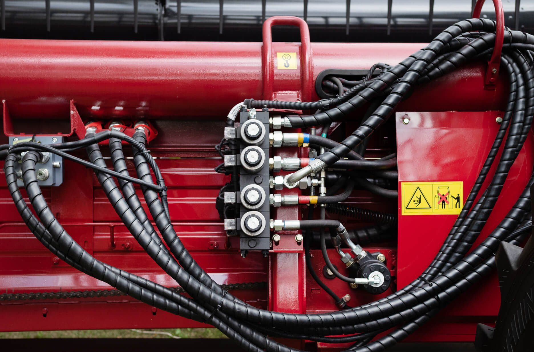 How to Extend the Life of Your Tractor’s Hydraulic System - Minnuo ...